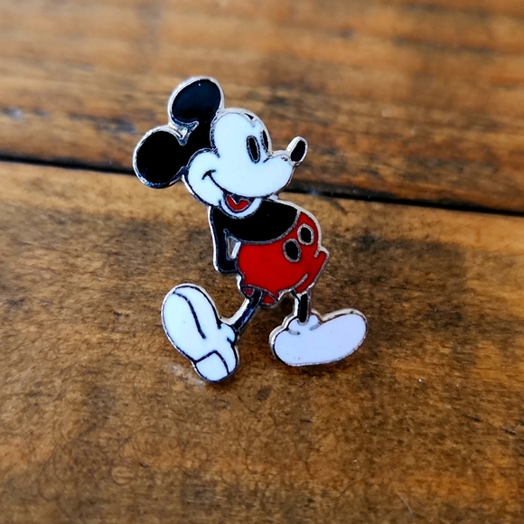 Walt Disney | Jewelry | Vintage Mickey Mouse Pin | Poshmark